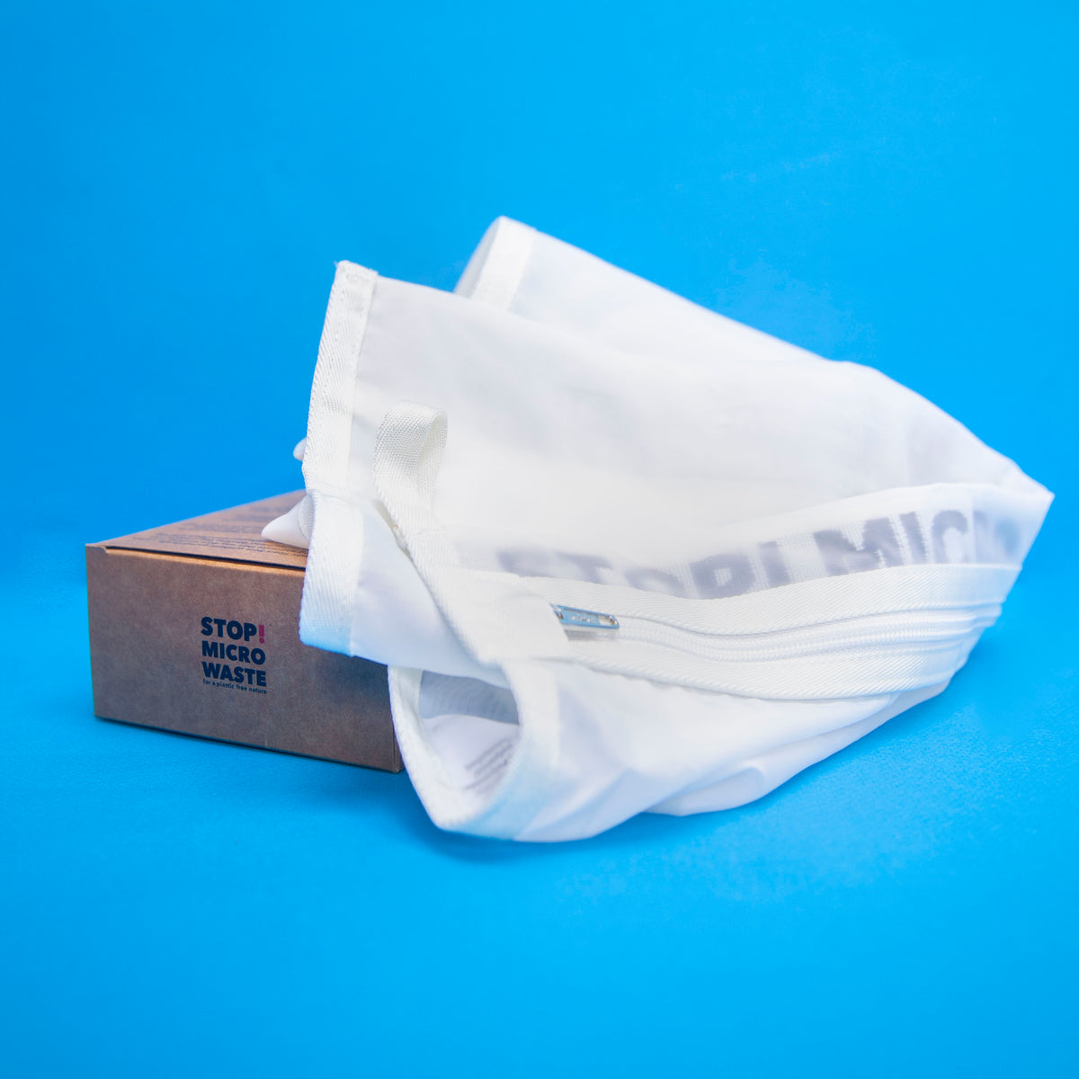 Microplastic-Catching Washing Bag – Re-Up Refills